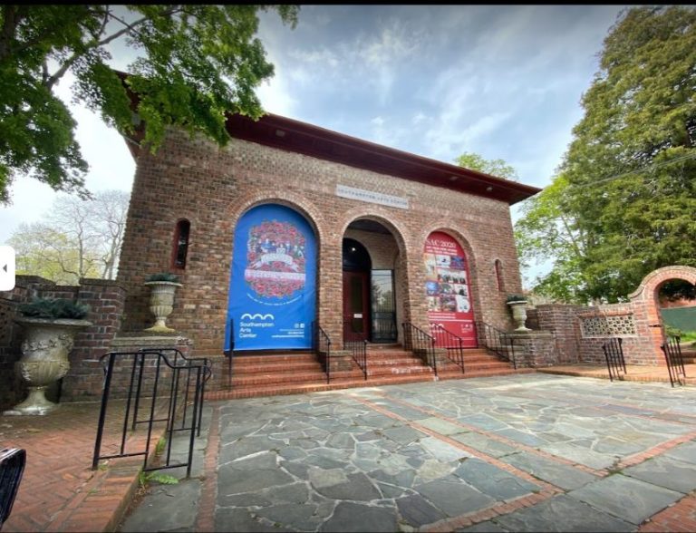 The Heckscher Museum of Art